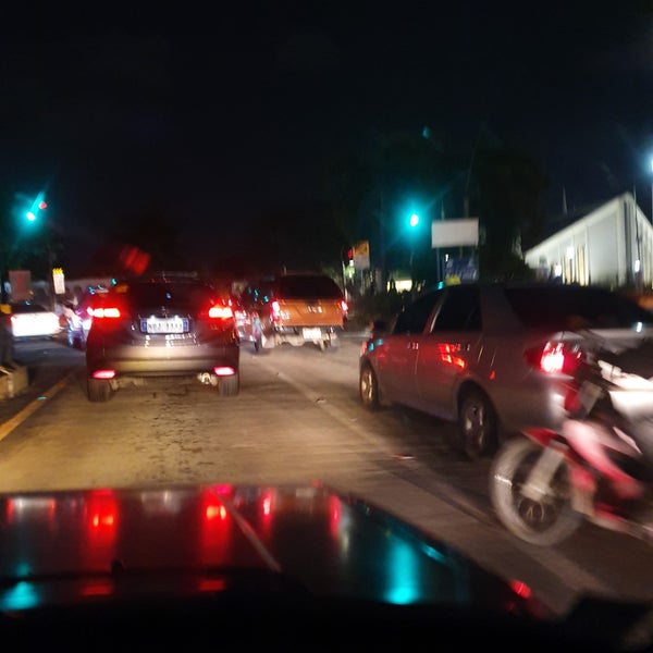 Intersection Katipunan Avenue - White Plains Avenue - Camp Aguinaldo ...