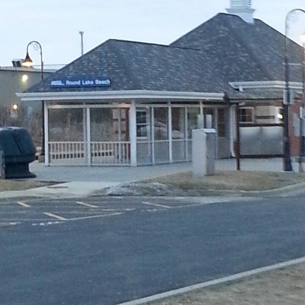 Photos at Metra - Round Lake Beach - Round Lake Beach, IL