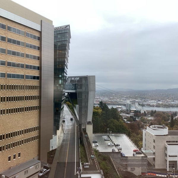 OHSU-VAMC Skybridge - 3 tips from 191 visitors
