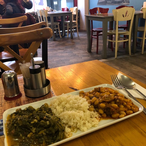 Adem Baba'nın Yeri - İstanbul'da Türk Restoranı