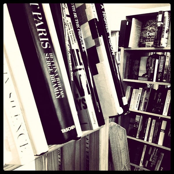 Left Bank Books - Bookstore in Central West End