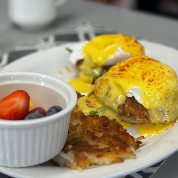 The Lighthouse Café - 1311 Bridgeway