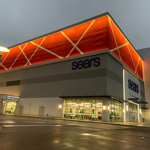 Sears (Now Closed) - 2 Oakbrook Ctr