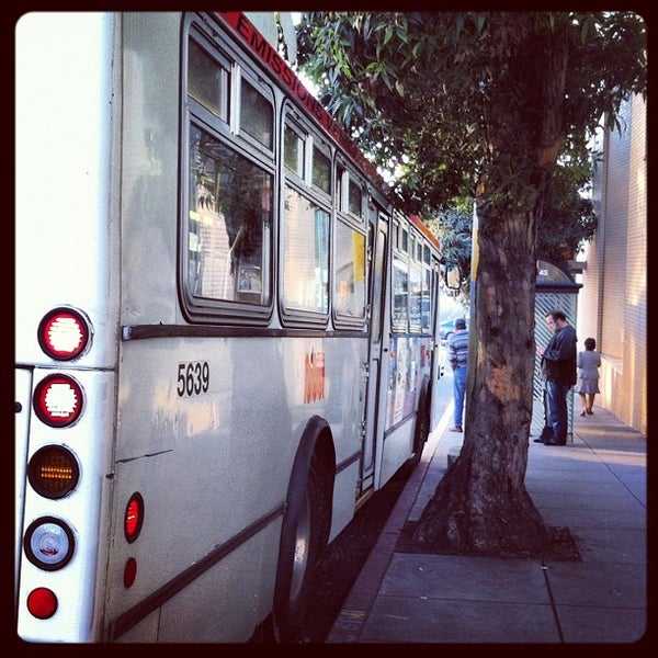 Muni 43, 3 Bus Stop- Clay & Presidio - Presidio Heights - San Francisco, CA