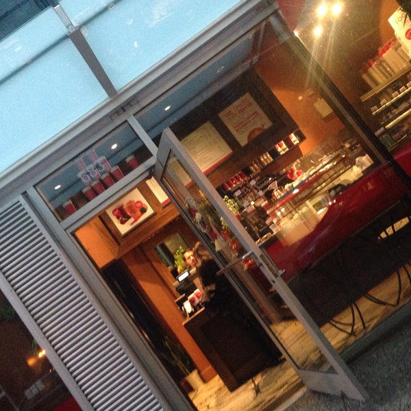 Take Five Cafe Coal Harbour - Café in Vancouver