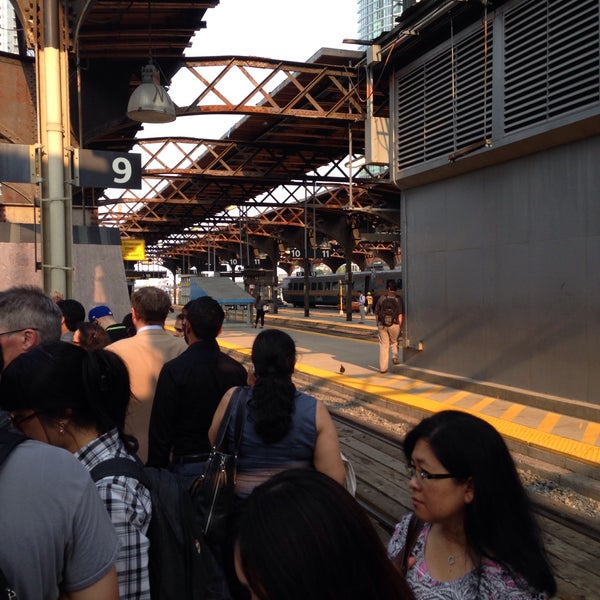 Union Station Platform 10 - Platform in Toronto