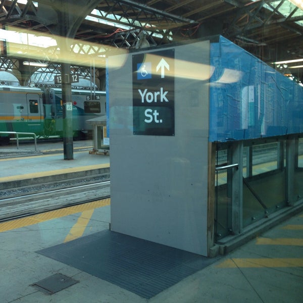 Union Station Platform 10 - Platform in Toronto