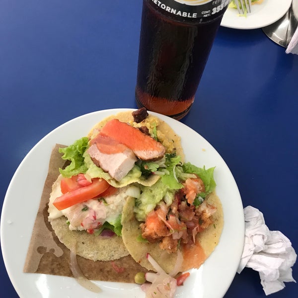 El Cangrejito by Martin - Seafood Restaurant