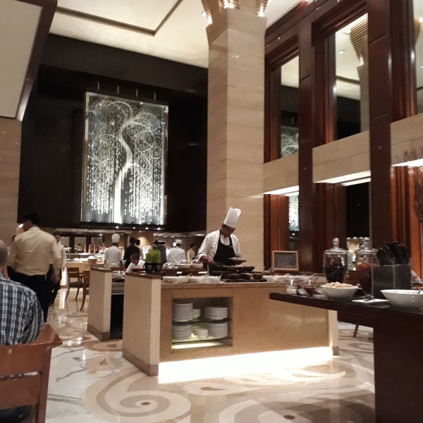 Hyatt Cafe & Buffet - Hyatt Regency New Delhi