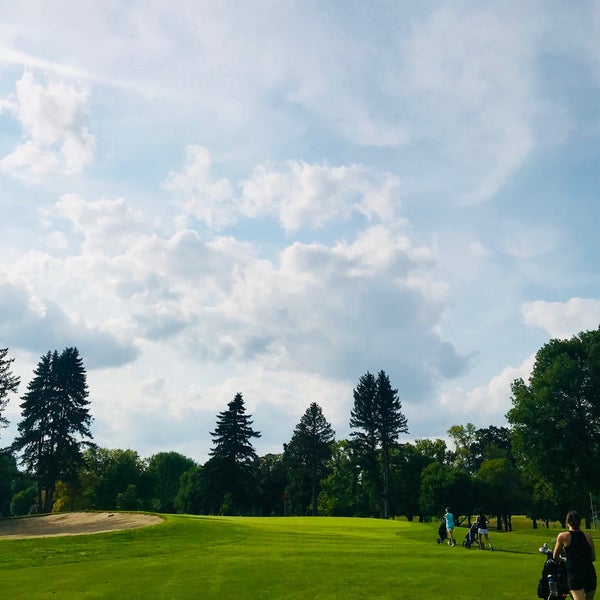 Edgewood Golf Course - Golf Course in Fargo