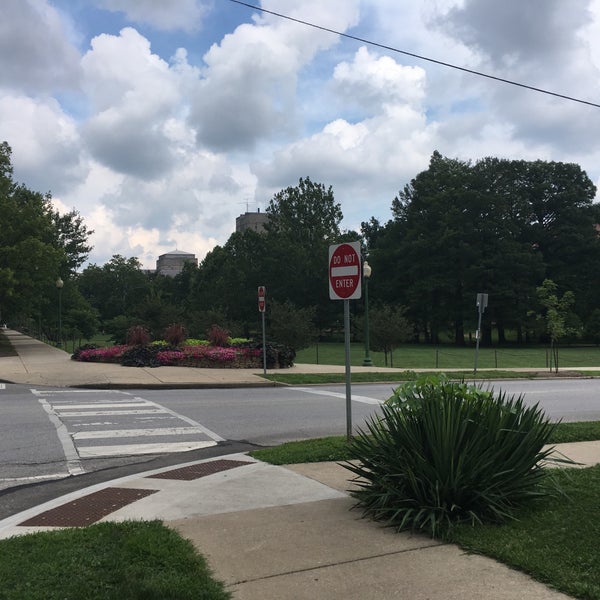 Photos at Dunn Meadow - Indiana University - 8 tips from 426 visitors