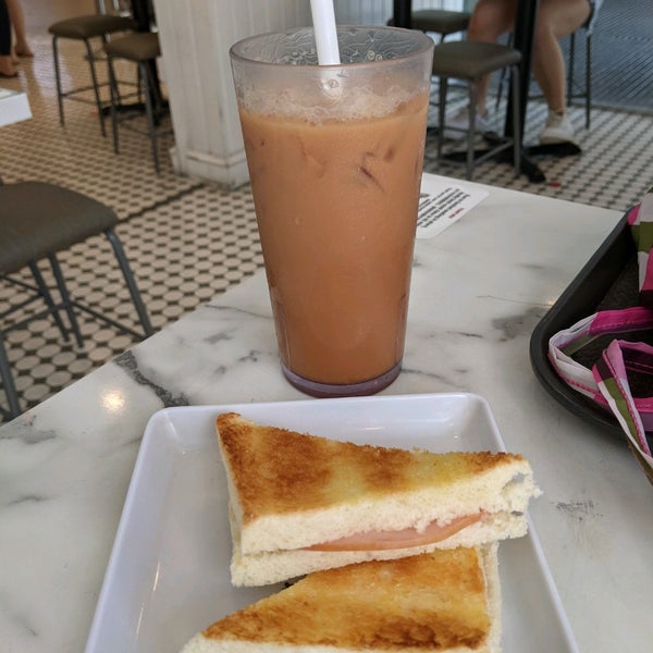 BreadTalk / Toast Box