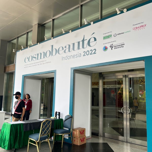 Exhibition Hall B (JCC) - 18 tavsiye