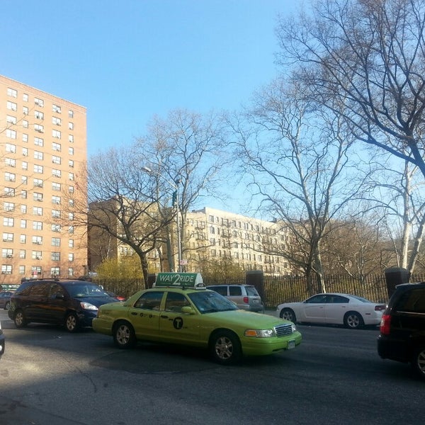 145th Street / Saint Nicholas Avenue (Manhattan, NY) - Road in New York
