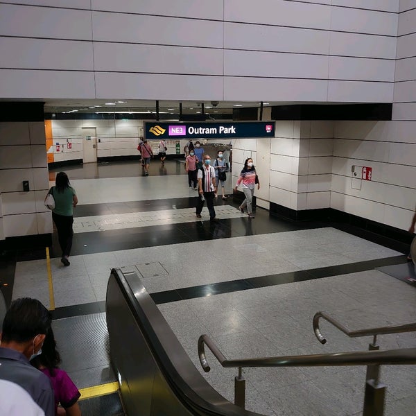 Photos at Outram Park MRT Interchange (EW16/NE3) - Metro Station in ...