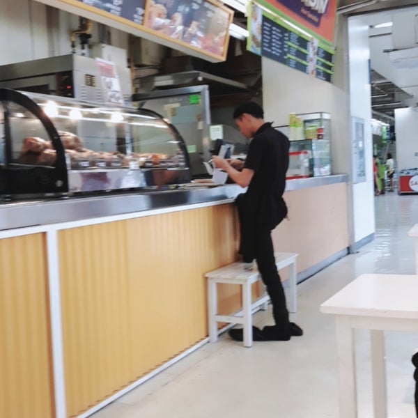 SM Hypermarket - Monumento