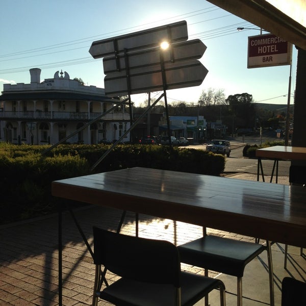 Commercial Hotel - Alexandra, VIC