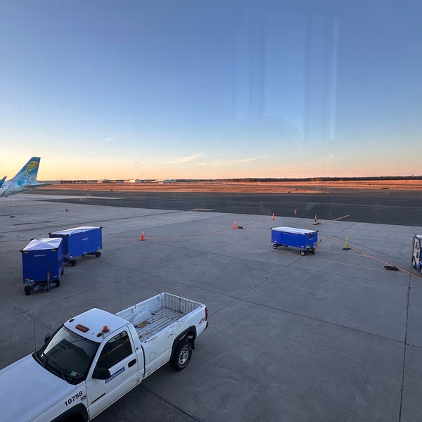 Long Island MacArthur Airport (ISP) - 100 Arrival Ave