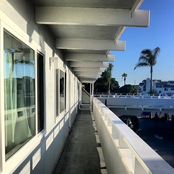 Newport Channel Inn - Newport Shores - 2 tips