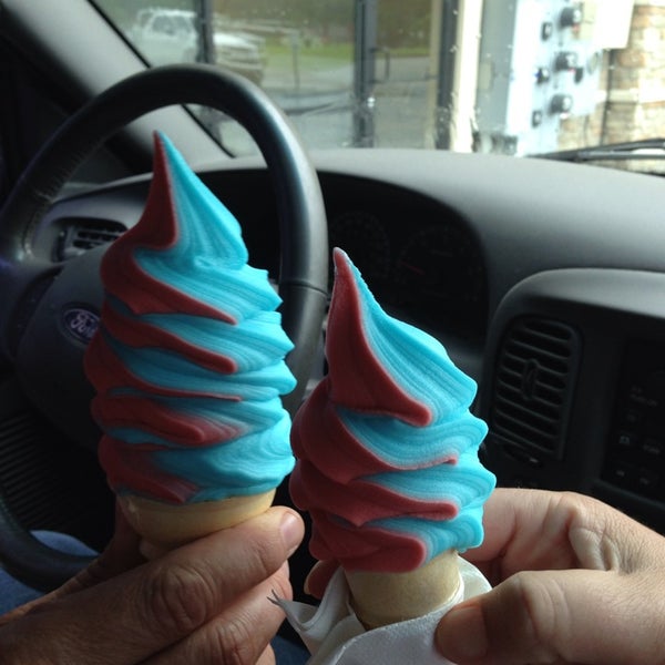Berry Twist - Ice Cream Shop in Floyds Knobs
