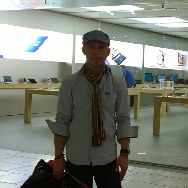 Photos at Apple Lakeside - Electronics Store