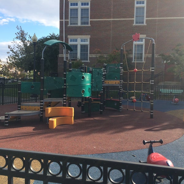 Lovejoy Park - Playground in Washington