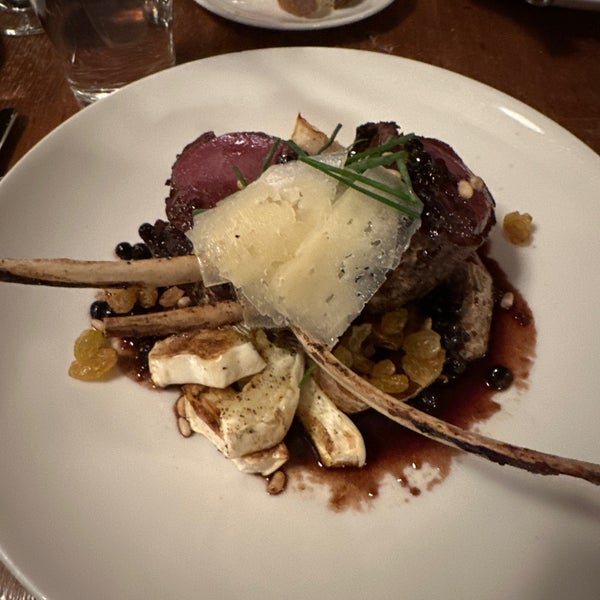 Photos at Cascade Dining Room - New American Restaurant in Timberline Lodge