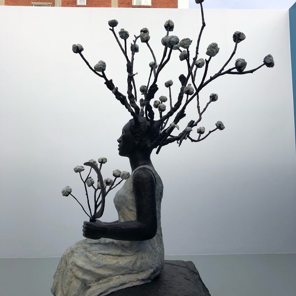 La Louver Gallery - Venice, CA