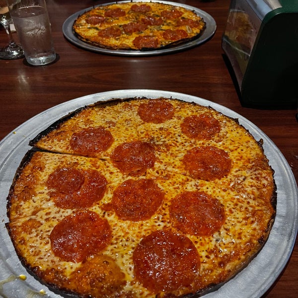 Colony Grill - Pizza Place in Norwalk