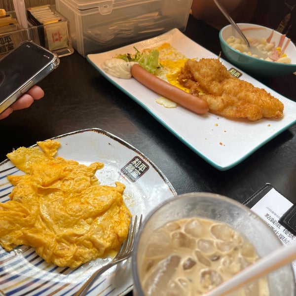 Wo Ping Restaurant 和平餐室 - Hong Kong Restaurant in 小沥源