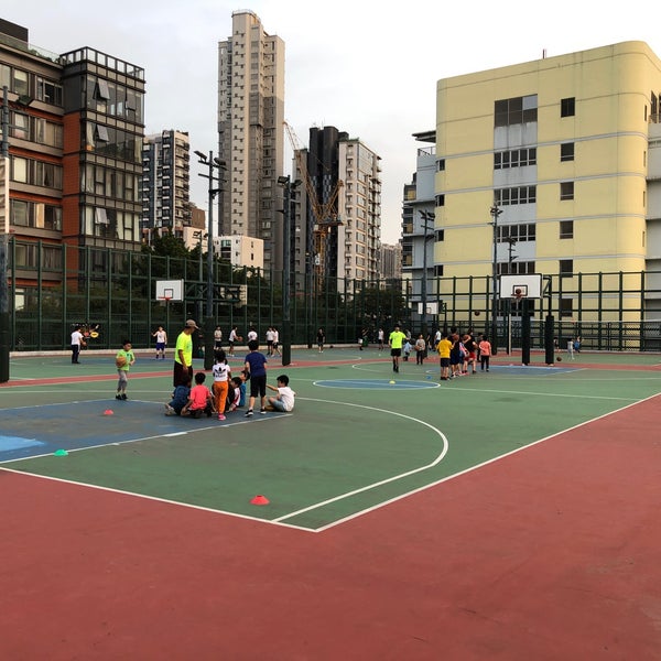 Oxford Road Playground - 2 tips