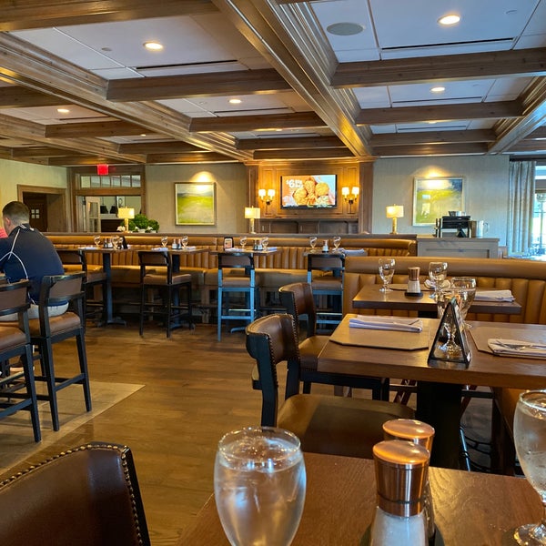 Wellesley Country Club - 300 Wellesley Ave