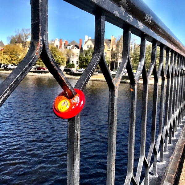 The Hague Walking Bridge - Bridge in Norfolk
