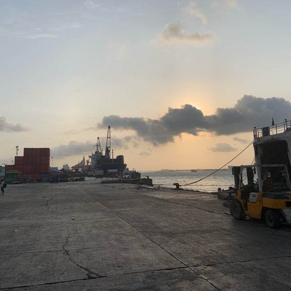 Photos at Pier 4 - Pier in Cebu City