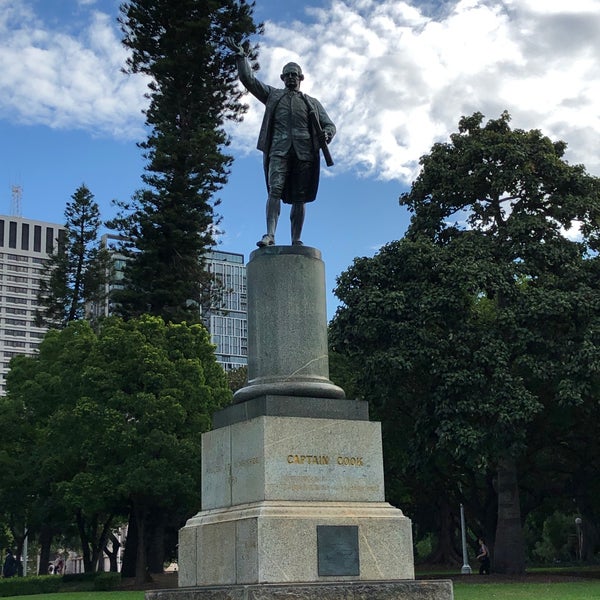 Captain Cook Statue - Monument in Hyde Park
