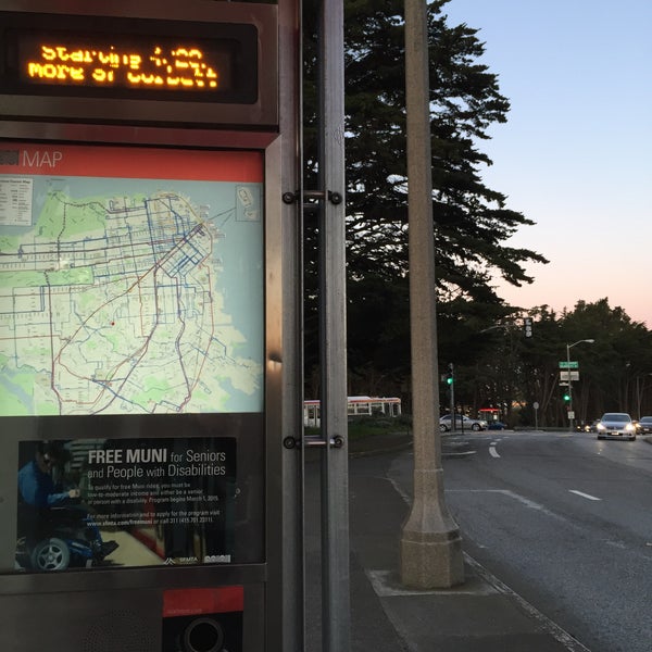 MUNI Bus Stop - Diamond Heights Blvd & Portola Dr - Bus Station in ...
