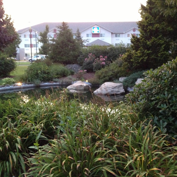 The Yard Restaurant (Now Closed) - Lower South Willow - Manchester, NH