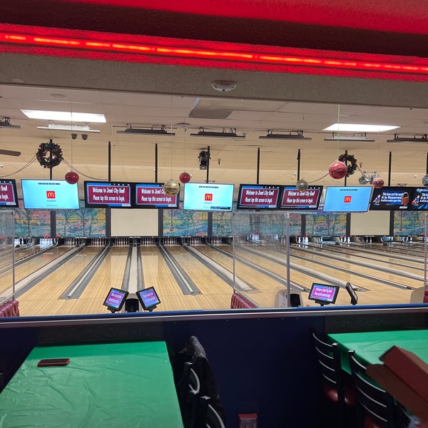Jewel City Bowl - City Center - 24 tips from 1695 visitors