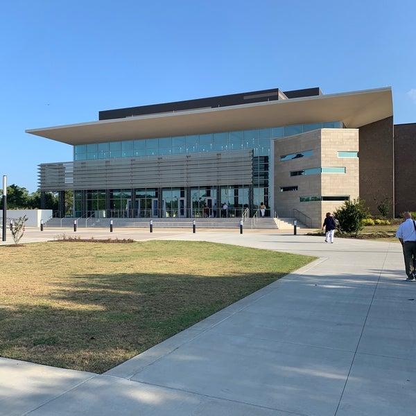 Mississippi Gulf Coast Community College - Community College in Gulfport