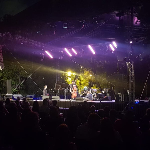 Κήπος Μεγάρου Μουσικής Αθηνών - Park in Αθήνα