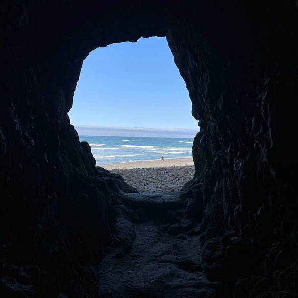 Oceanside Beach Tunnel - Beach