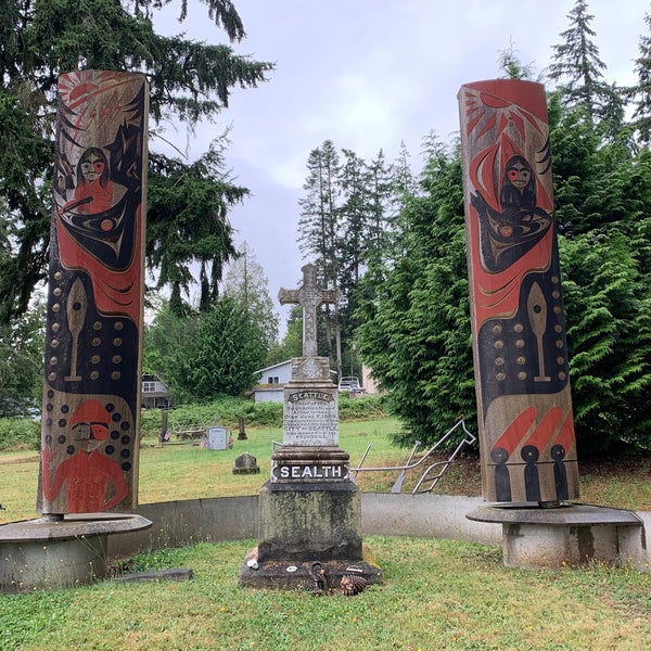 Chief Seattle Grave Site - Cemetery in Suquamish