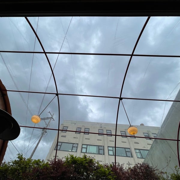 Produce Row Cafe - Gastropub in Portland