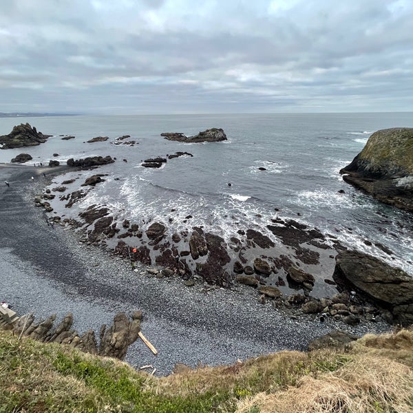 Cobble Beach - NW Lighthouse Dr