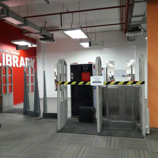 Swinburne Library - Swinburne University of Technology