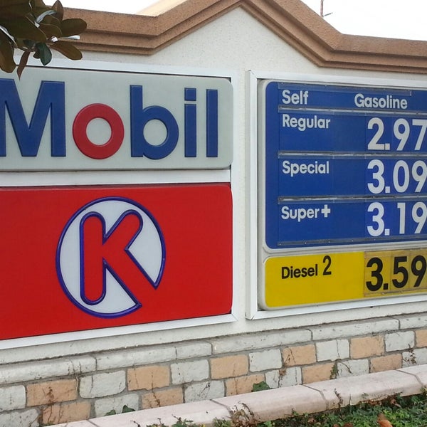 Mobil - Westminster, CA