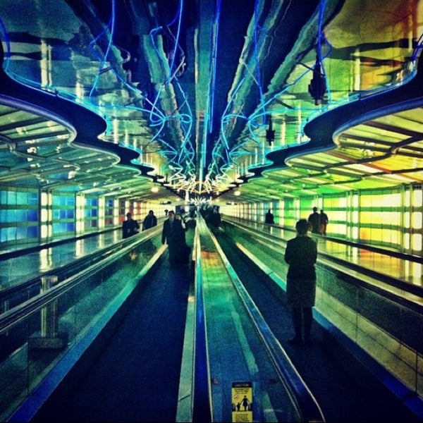 Airport Transit System (ATS) - Airport Tram in Chicago