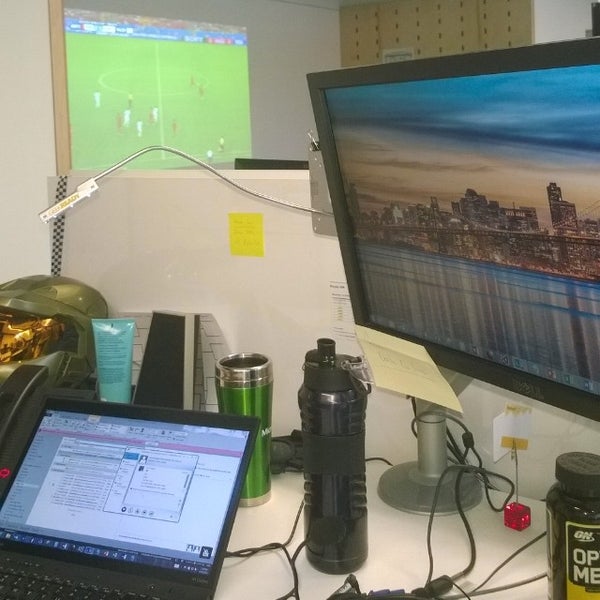 Microsoft Building 44 Garage - Coworking Space in Redmond