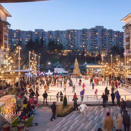 Pentagon Row Ice Skating Rink - 4 tips from 791 visitors