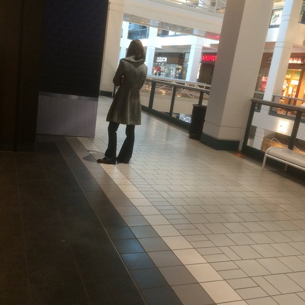 Photos at Anchorage 5th Avenue Mall - Shopping Mall in Downtown Anchorage